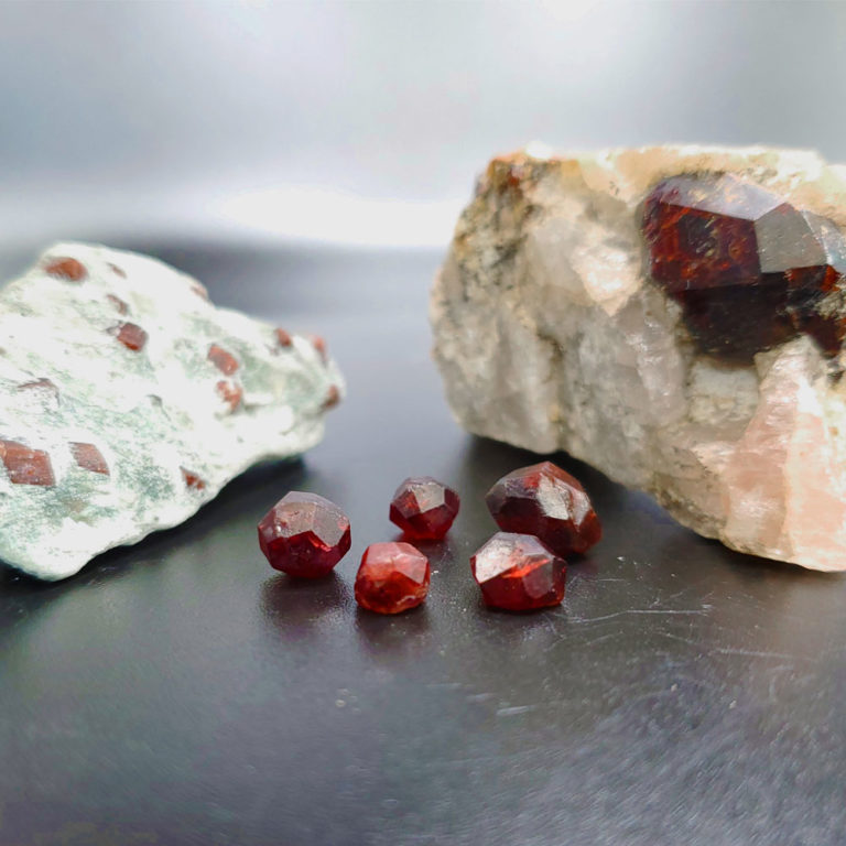 Garnets – Dan Hurd Prospecting