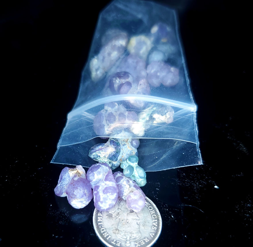 Grape Agate grab bag – Dan Hurd Prospecting